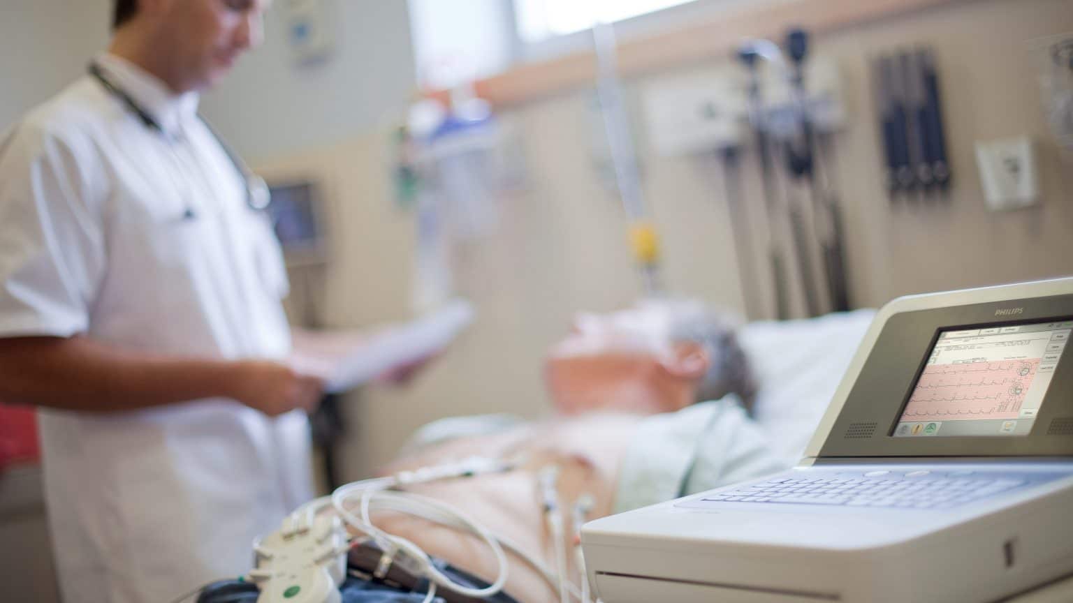 Comment placer les électrodes pour un ECG ? | AVF Biomedical